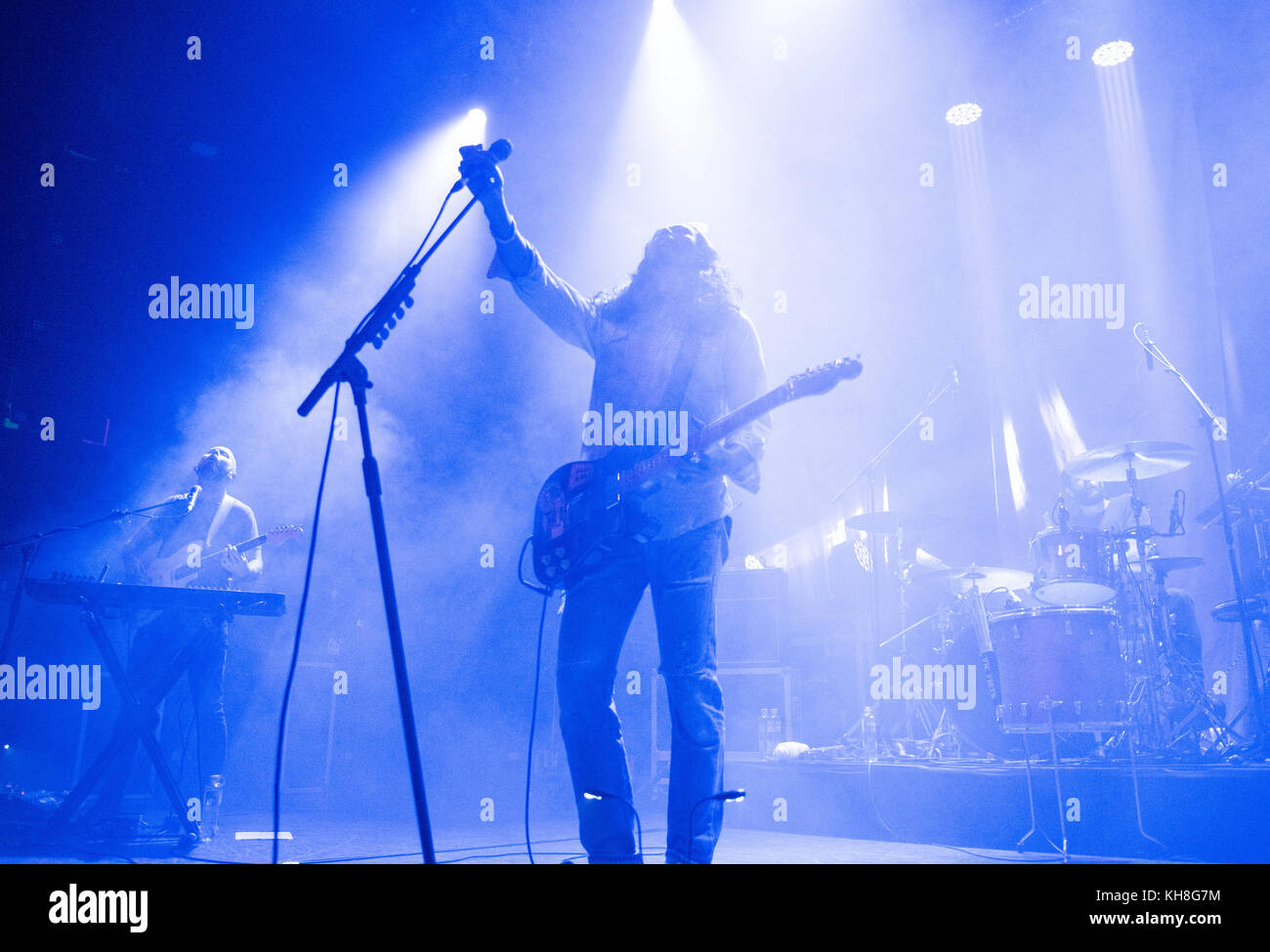 Temper trap performs hi-res stock photography and images - Alamy