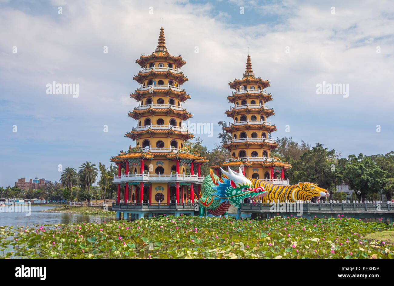 Taiwan, Kaohsiung City, Tsoying District, Lotus Pond, Dragon and Tiger ...
