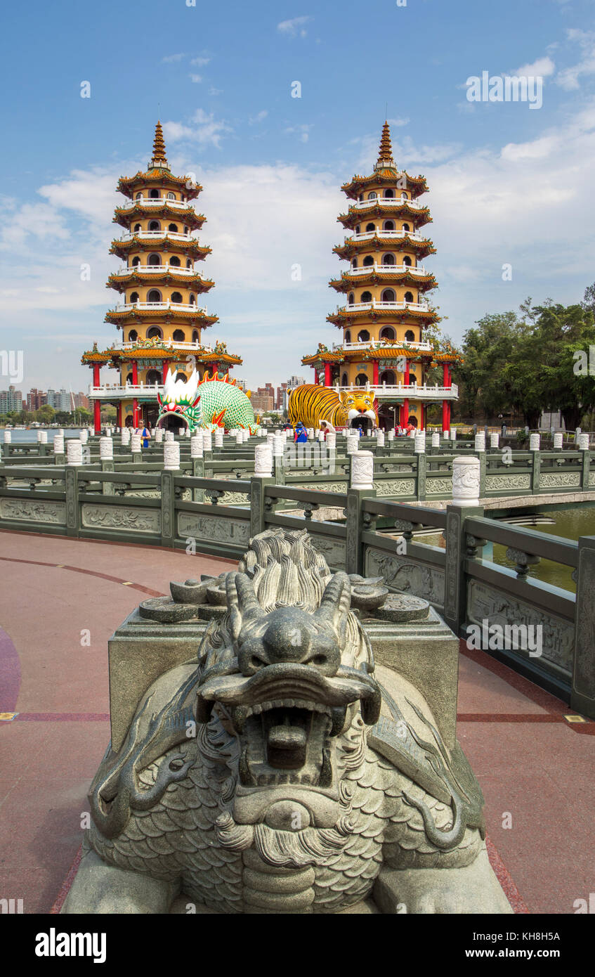 Taiwan, Kaohsiung City, Tsoying District, Lotus Pond, Dragon and Tiger ...