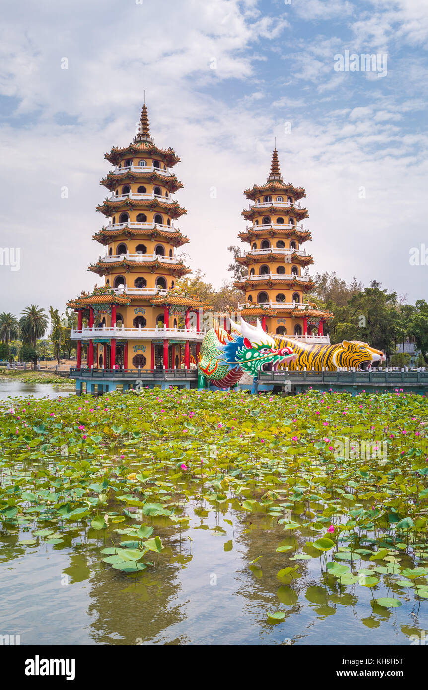 Taiwan, Kaohsiung City, Tsoying District, Lotus Pond, Dragon and Tiger ...