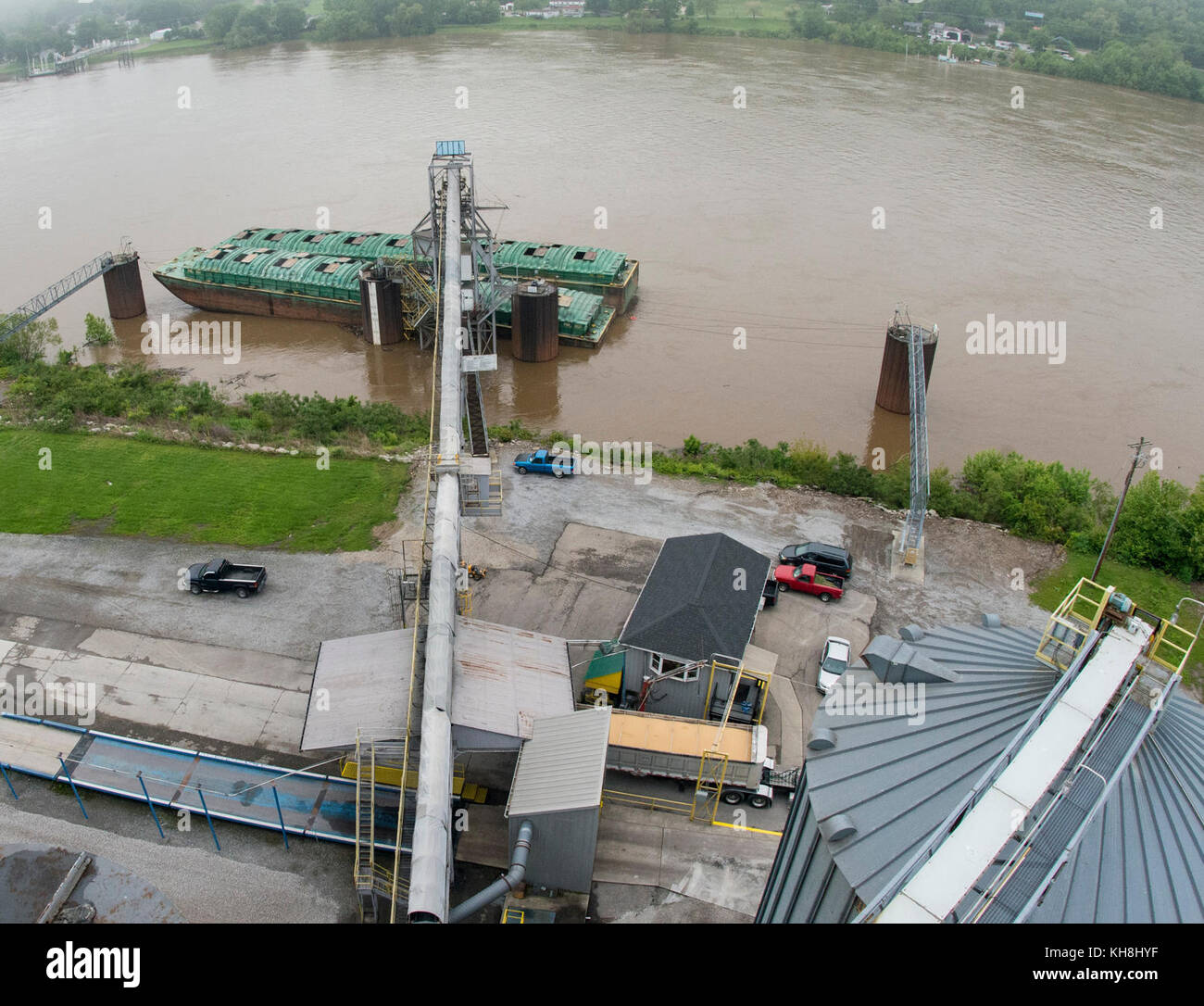 Consolidated Grain and Barge operations at the Riverside Terminal, in ...