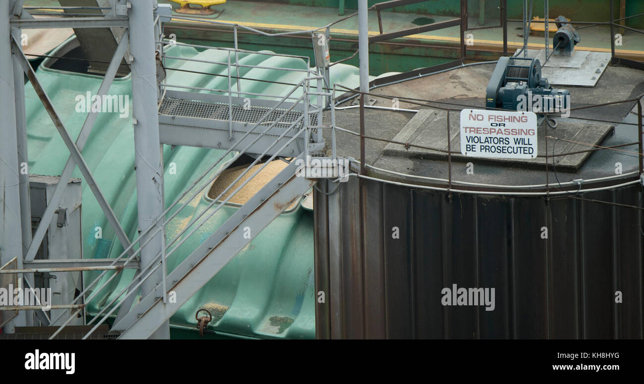 Consolidated Grain and Barge operations at the Riverside Terminal, in ...