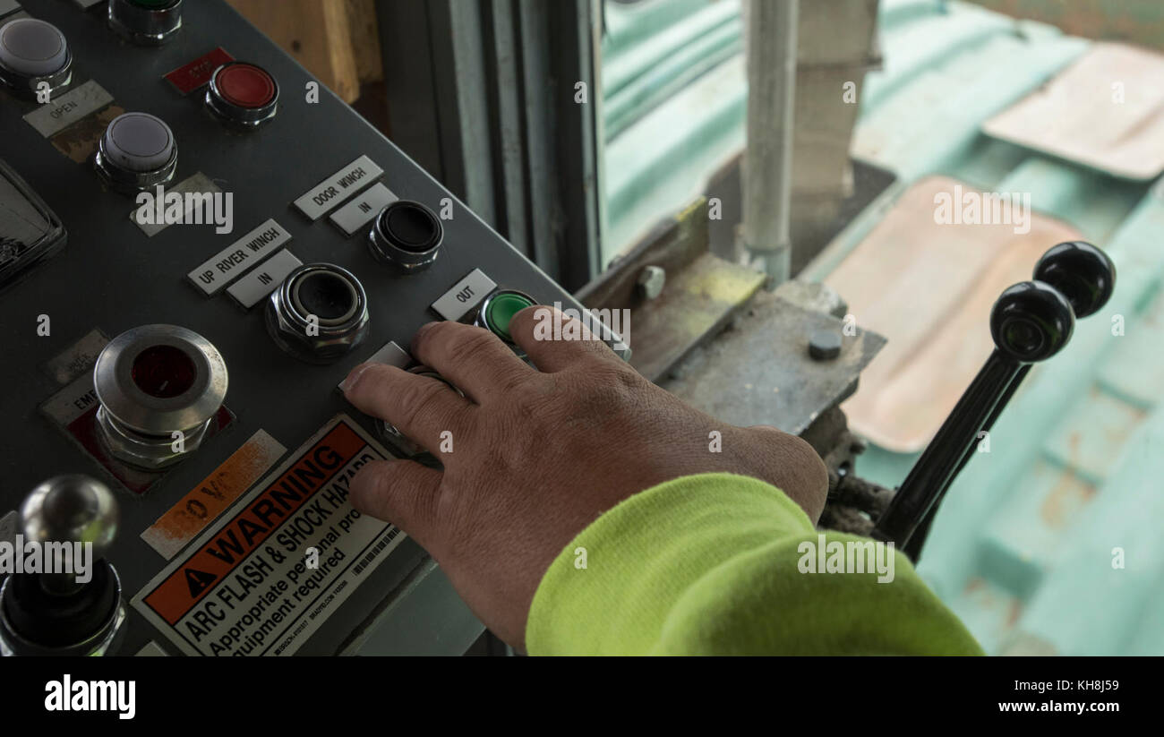 Consolidated Grain and Barge operations at the Riverside Terminal, in ...