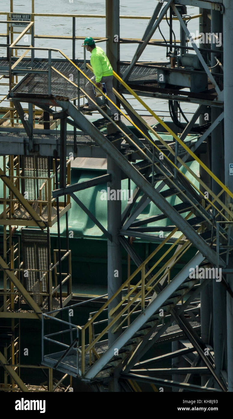 Consolidated Grain and Barge operations at the Riverside Terminal, in ...