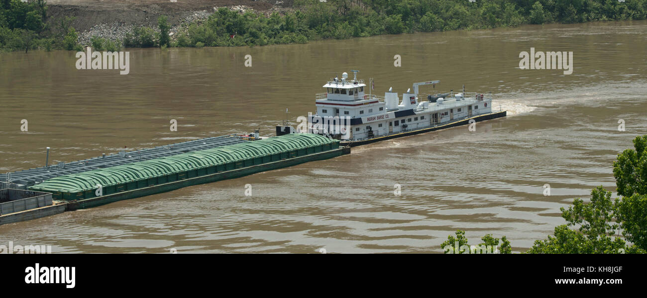 Consolidated Grain and Barge operations at the Riverside Terminal, in ...