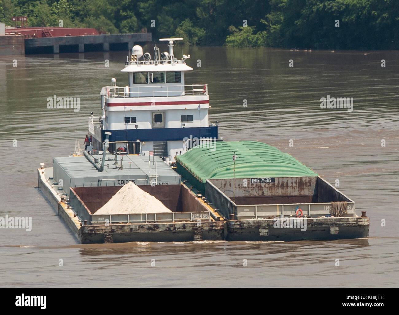 Consolidated Grain and Barge operations at the Riverside Terminal, in ...