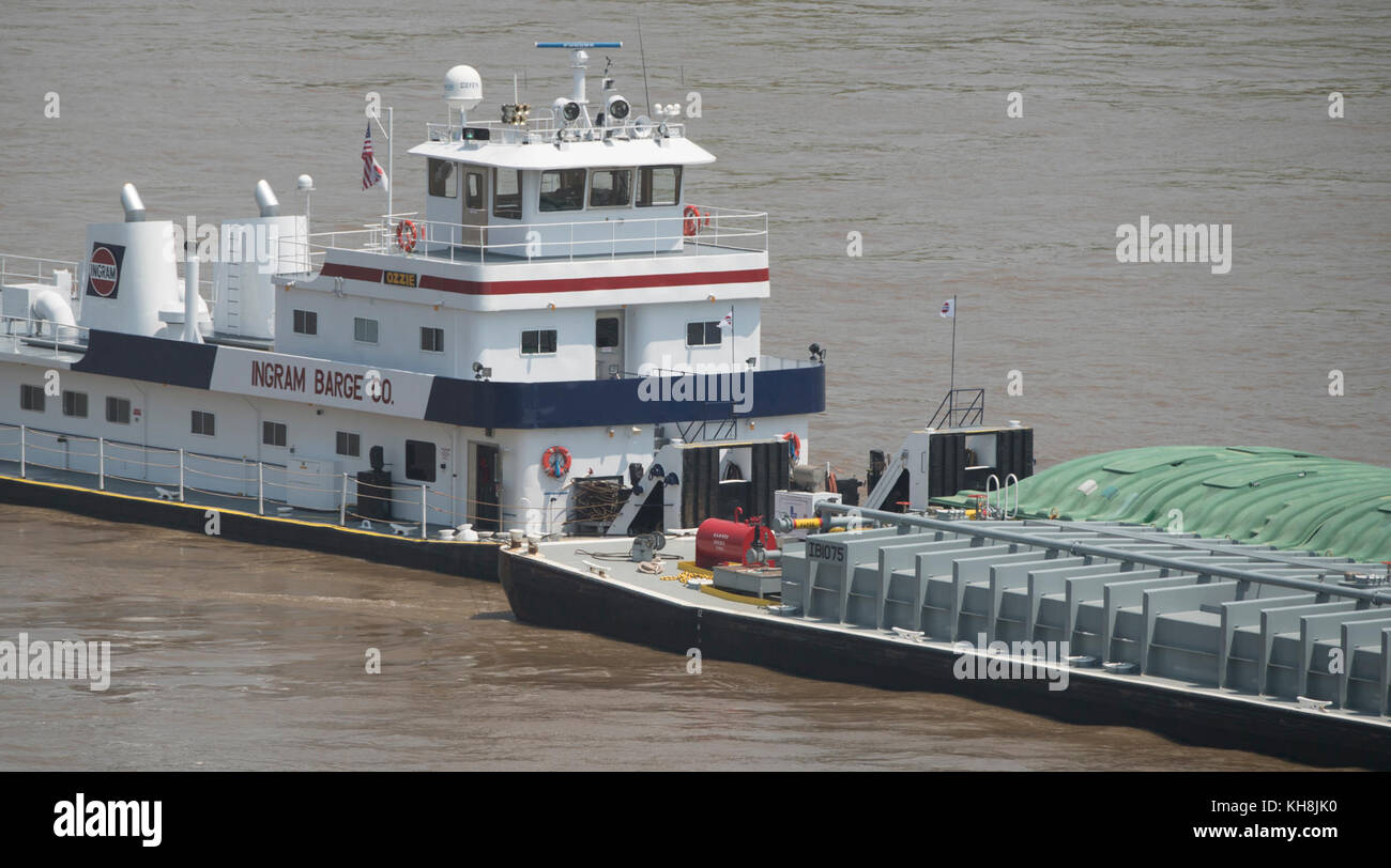 Consolidated Grain and Barge operations at the Riverside Terminal, in ...