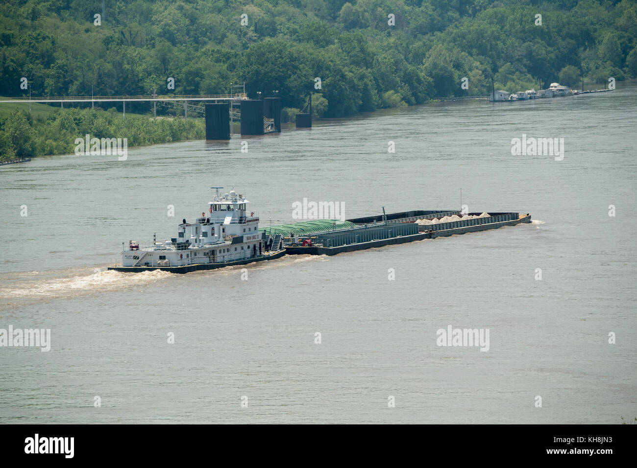 Consolidated Grain and Barge operations at the Riverside Terminal, in ...
