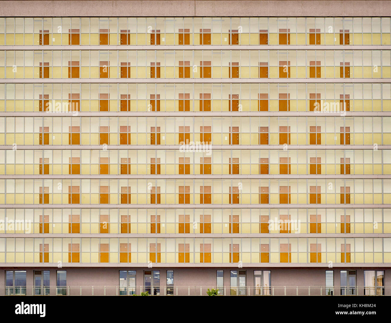 Huge building with many flats Stock Photo - Alamy