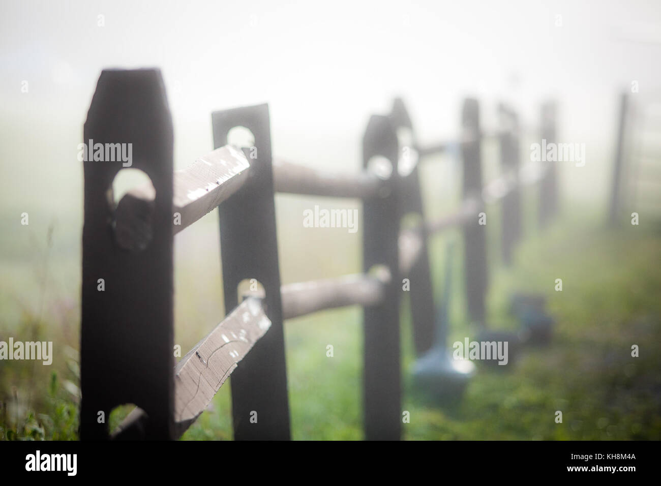 fog fence made with wood Stock Photo - Alamy
