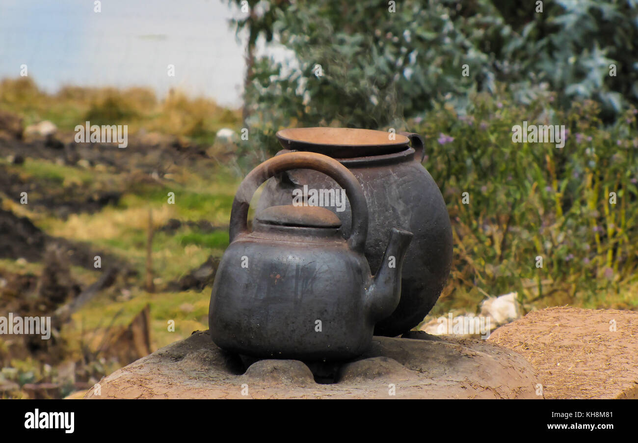 Old kettle hi-res stock photography and images - Alamy