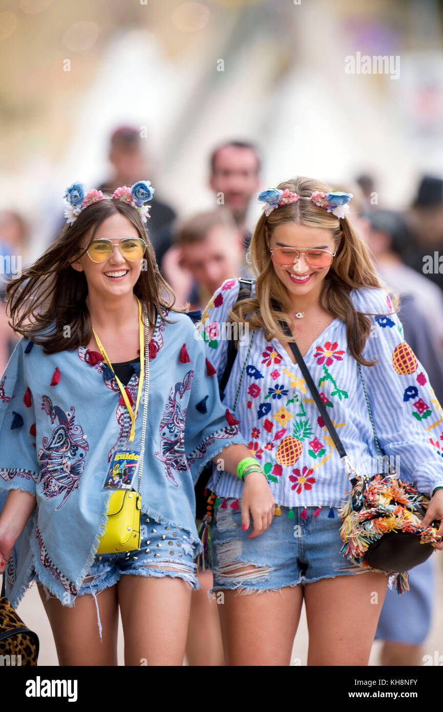 Girls with matching outfits at the Glastonbury Festival 2017 Stock ...