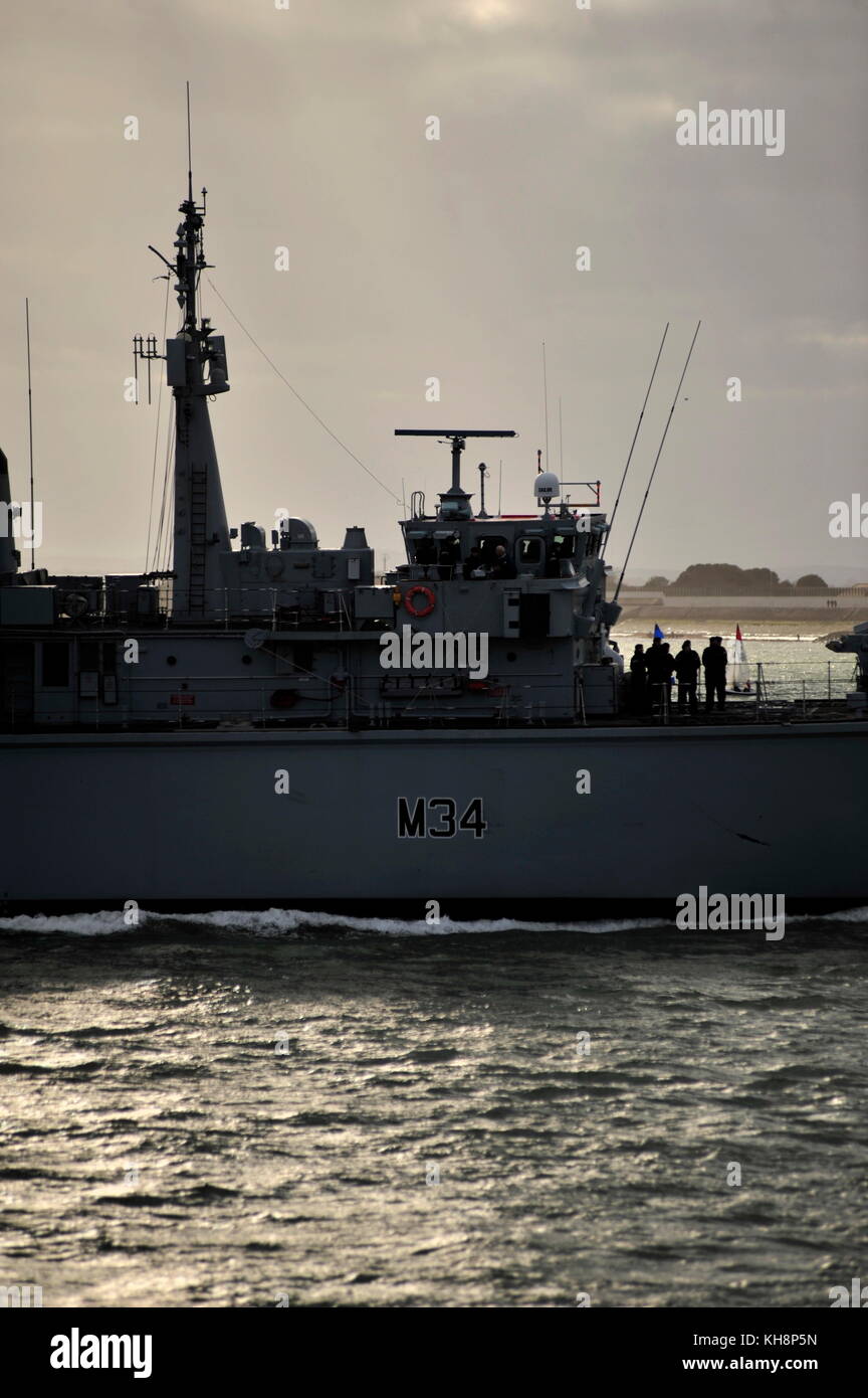 Hunt class mine countermeasures vessel hi-res stock photography and ...
