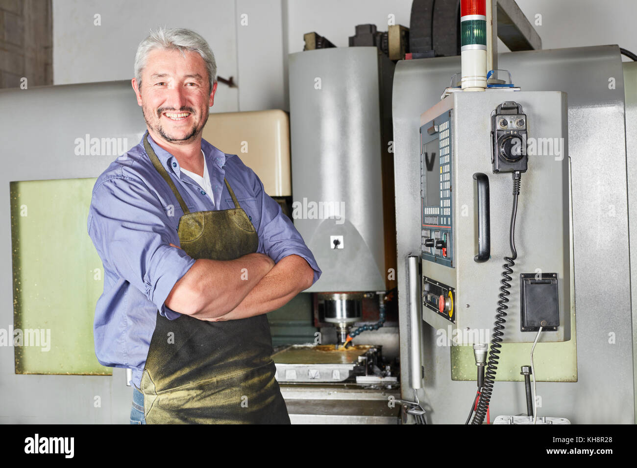 Cnc machine hi-res stock photography and images - Alamy