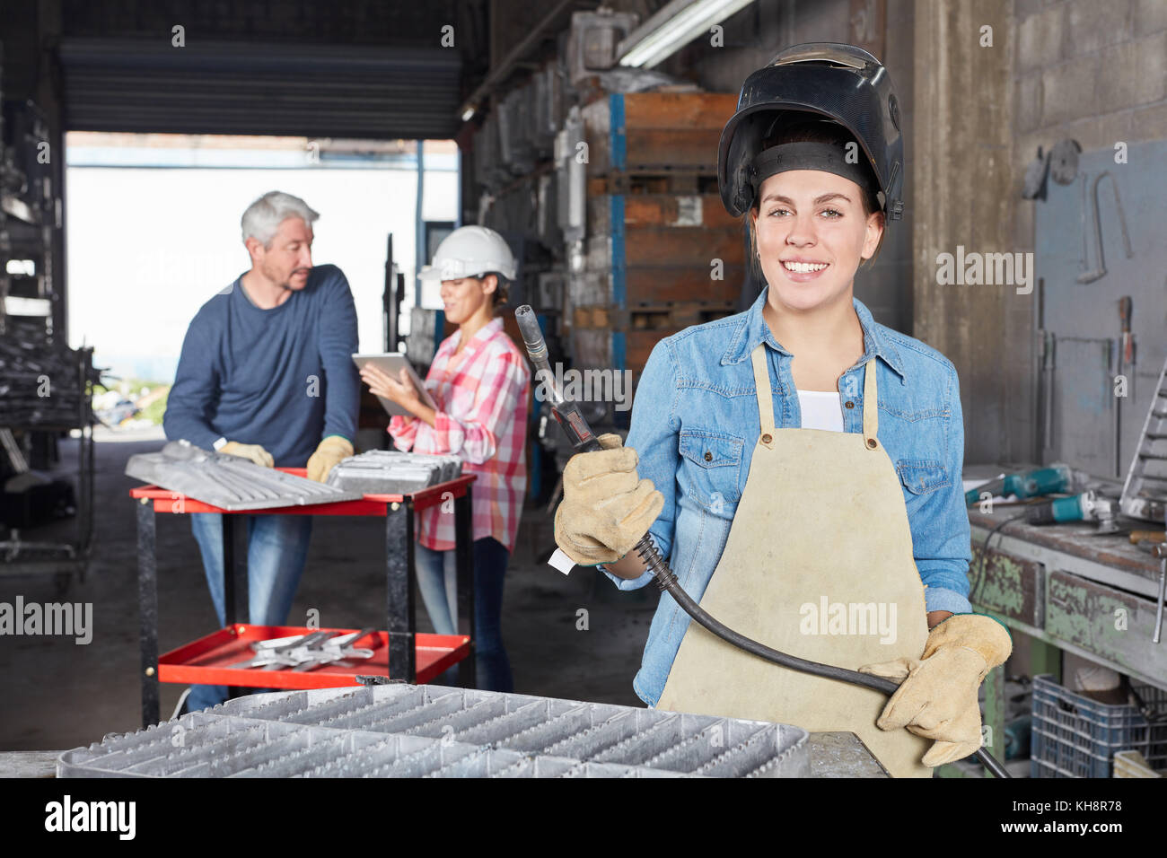 Trainee worker hi-res stock photography and images - Alamy
