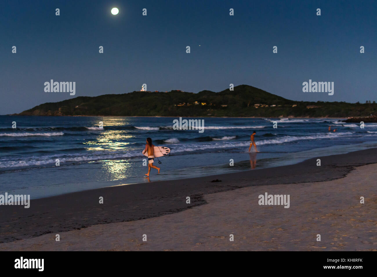 Moonlight beach hi-res stock photography and images - Alamy