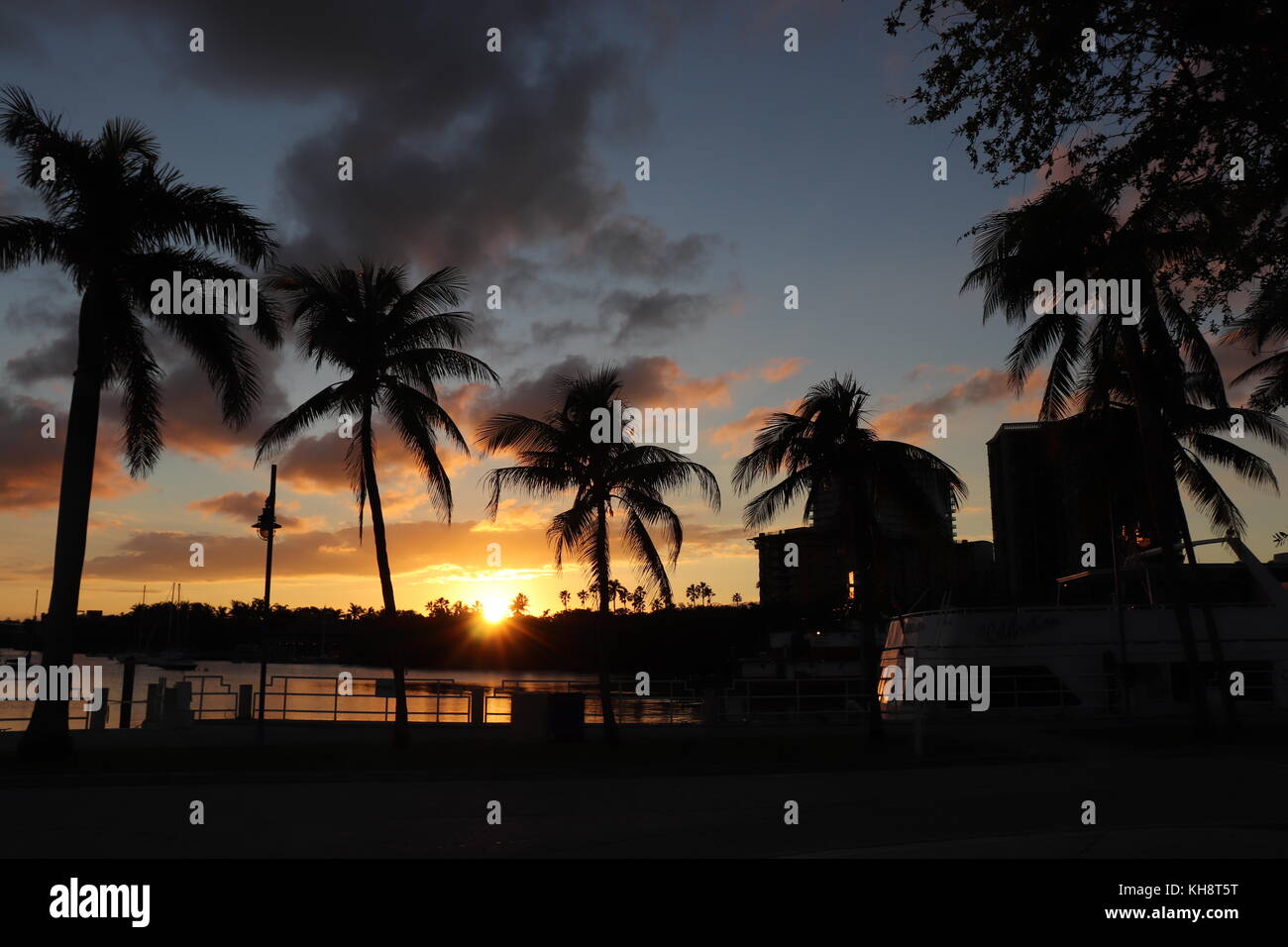 Unlimitedsunset hi-res stock photography and images - Alamy