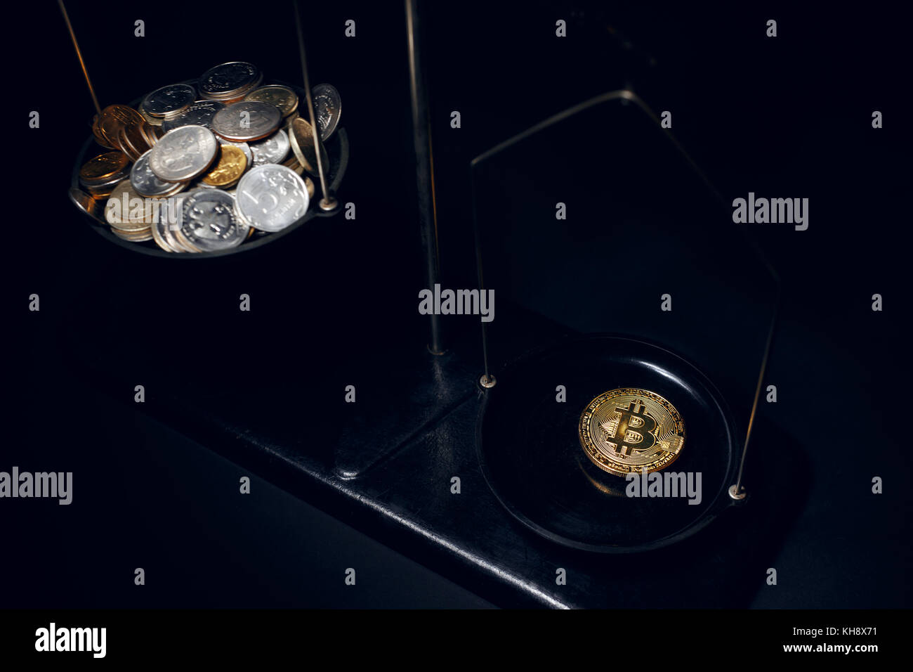 Business pay scales hi-res stock photography and images - Alamy