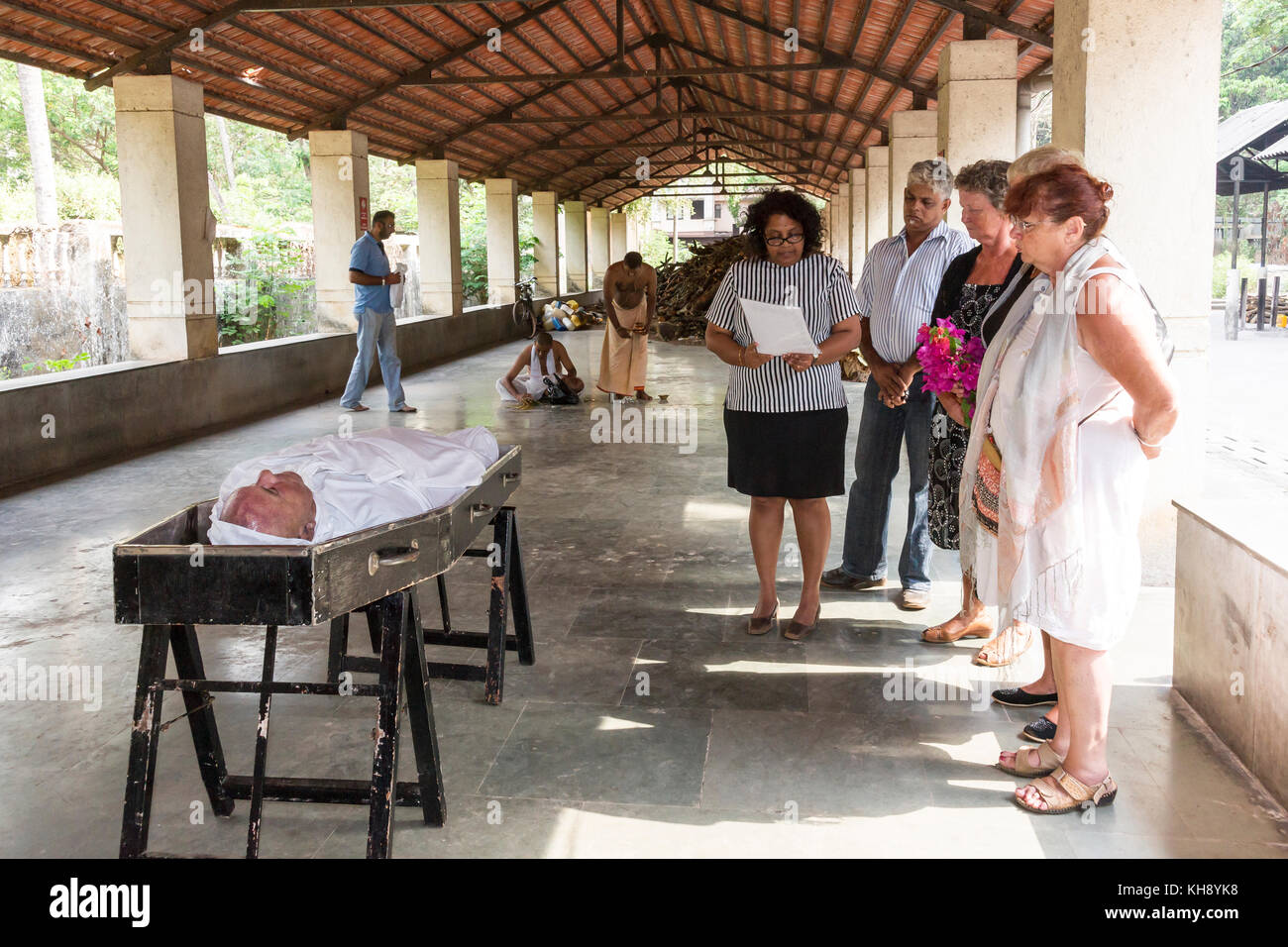 Indian cremation in Goa Stock Photo - Alamy