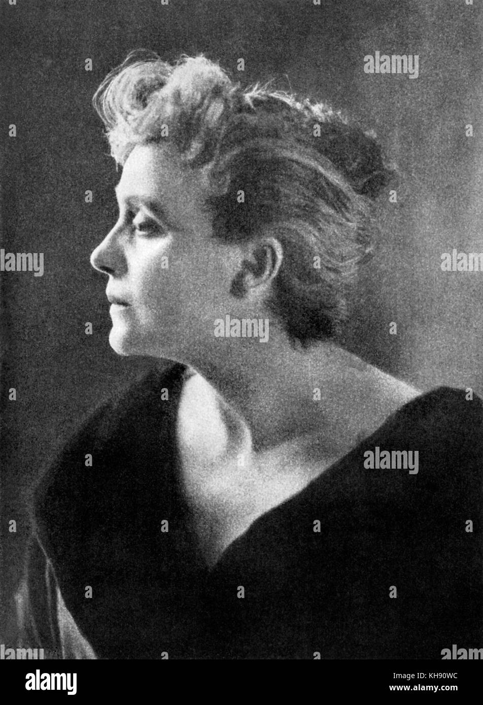 Eleonora Duse - portrait. Italian actress, 1858–1924 Stock Photo - Alamy