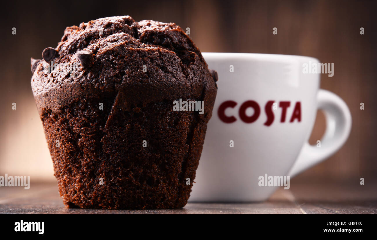 Costa coffee cup muffin hi-res stock photography and images - Alamy
