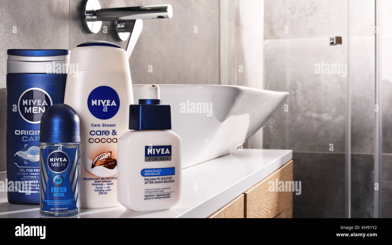 Nivea Creme Stock Photos & Nivea Creme Stock Images - Alamy