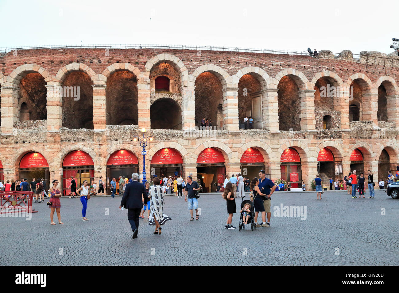 Arena di verona hi-res stock photography and images - Alamy