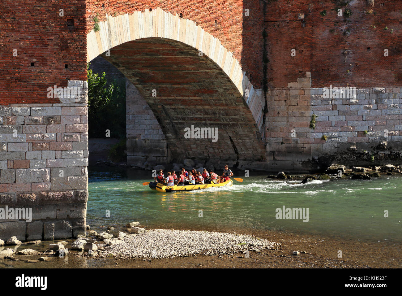 Verona, Ponte di Castel Vecchio bridge (Scaliger Bridge), Adige Rafting ...
