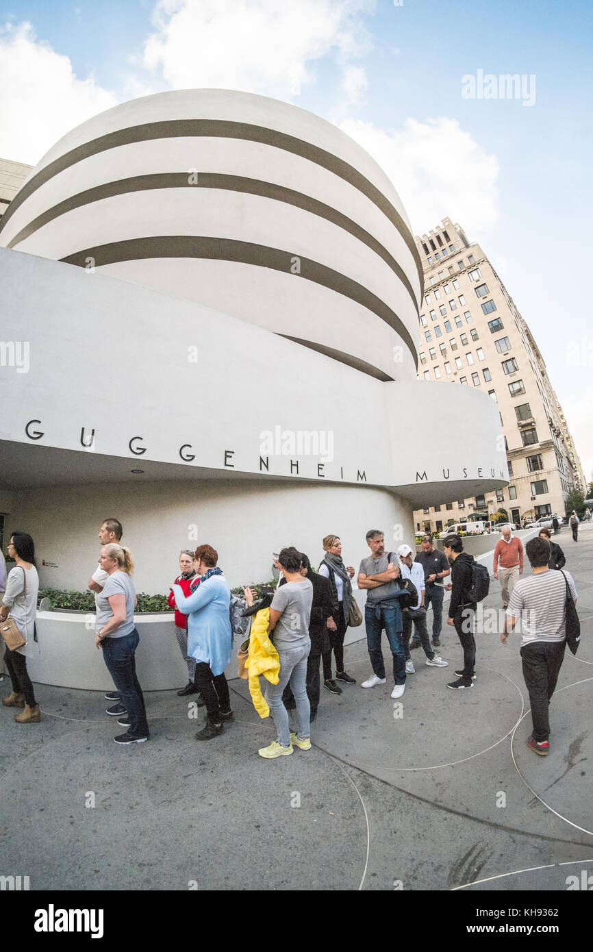 Solomon. R. Guggenheim Museum, 5th Avenue, Manhattan, New York City, NY ...