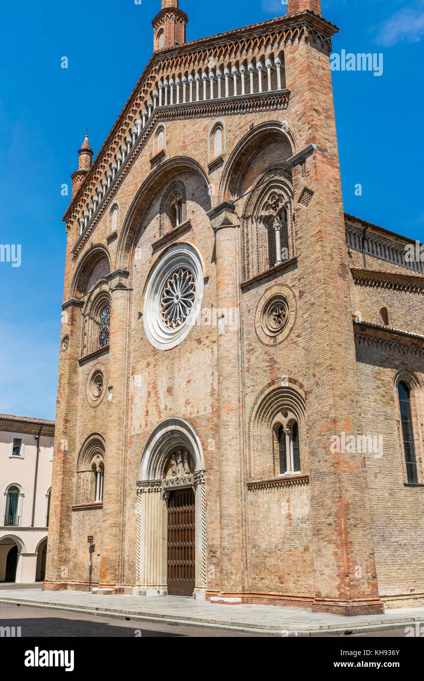 Roman main entrance to old city hi-res stock photography and images - Alamy