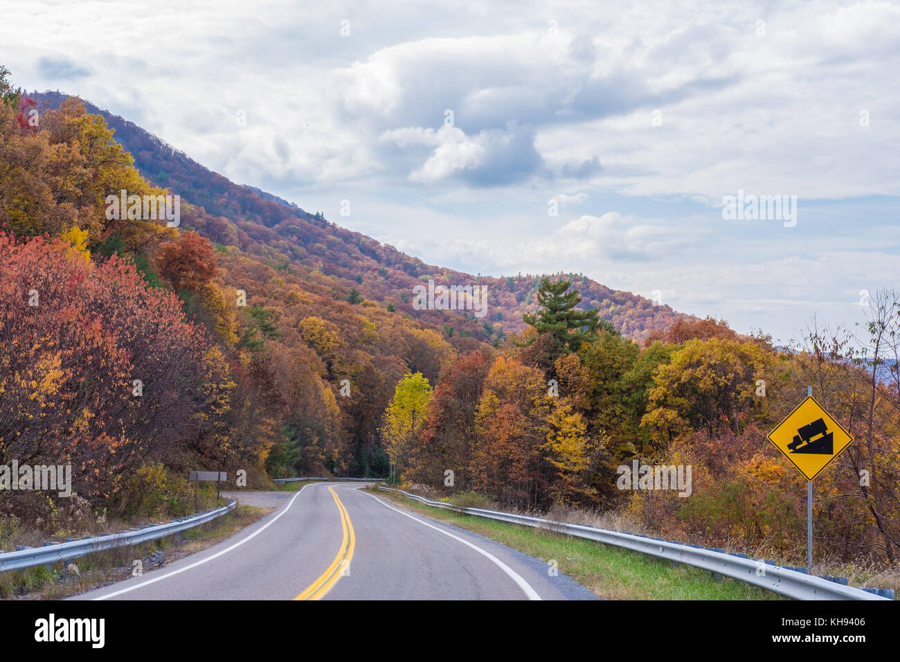 road to color Stock Photo - Alamy