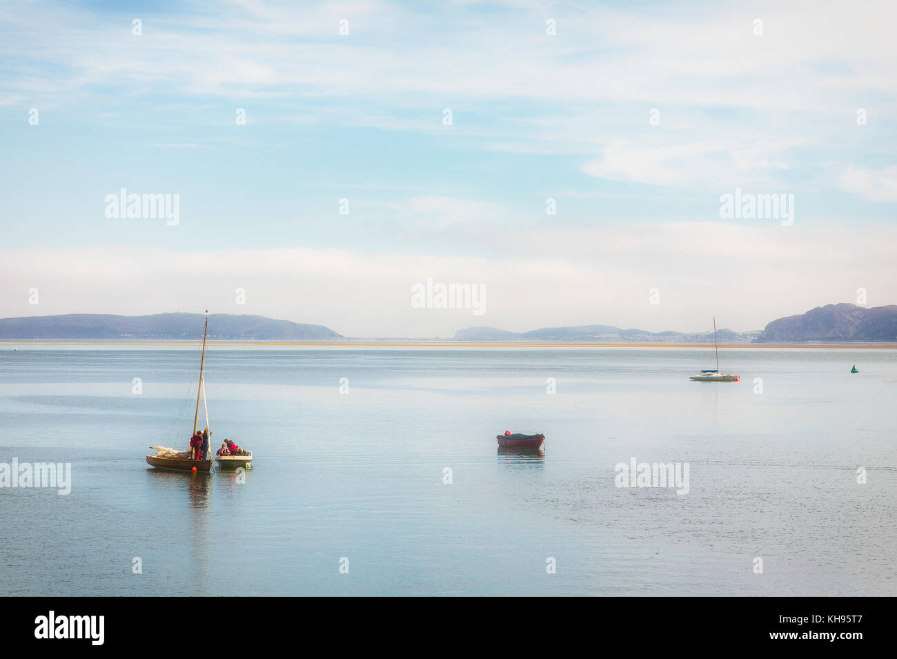 Menai strait sailing hi-res stock photography and images - Alamy
