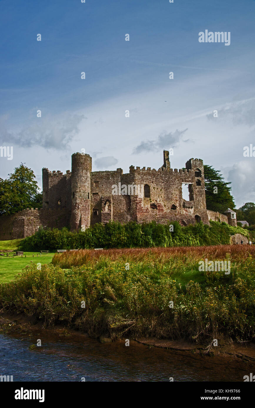 Laugharne castle gardens hi-res stock photography and images - Alamy