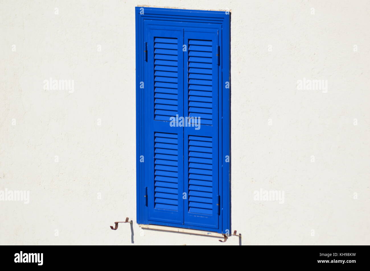 Shutter wall hi-res stock photography and images - Alamy