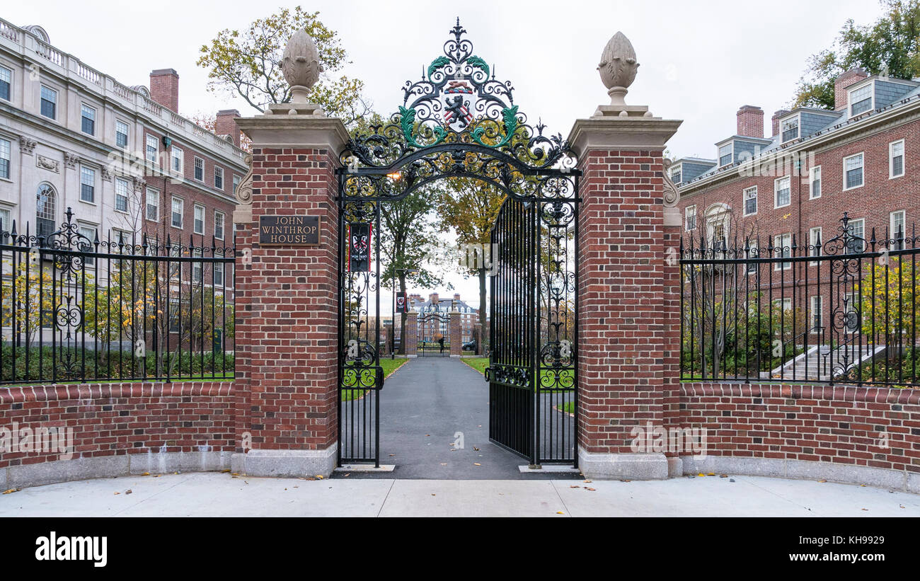 Harvard University architecture Stock Photo - Alamy