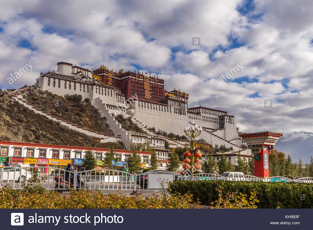 Tibetan Buddhist Architecture High Resolution Stock Photography and ...