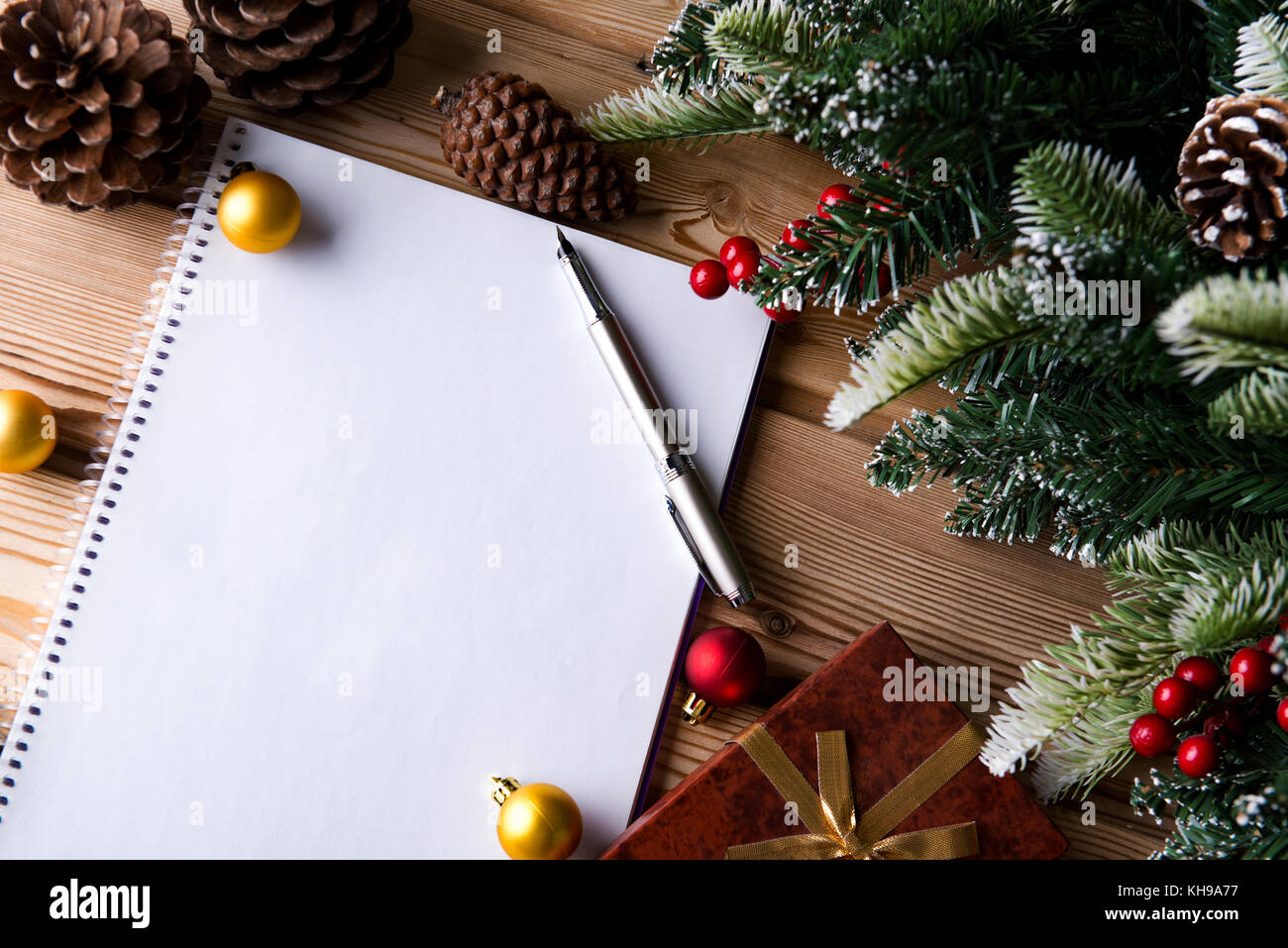 Blank message paper in christmas festive concept Stock Photo - Alamy