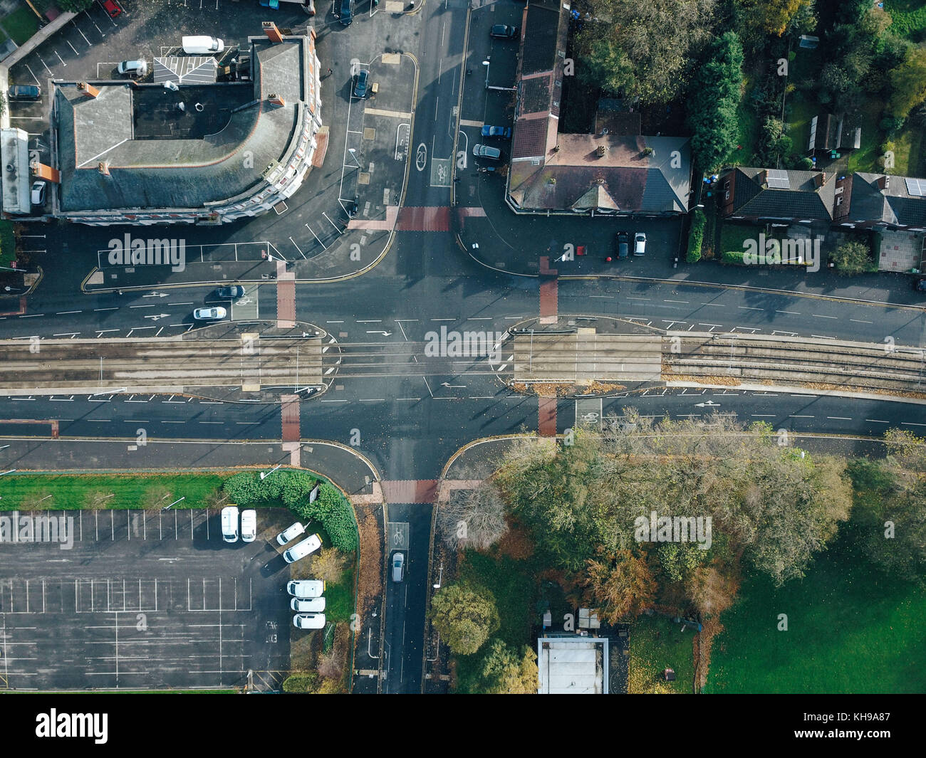 Cars turning at an intersection hi-res stock photography and images - Alamy