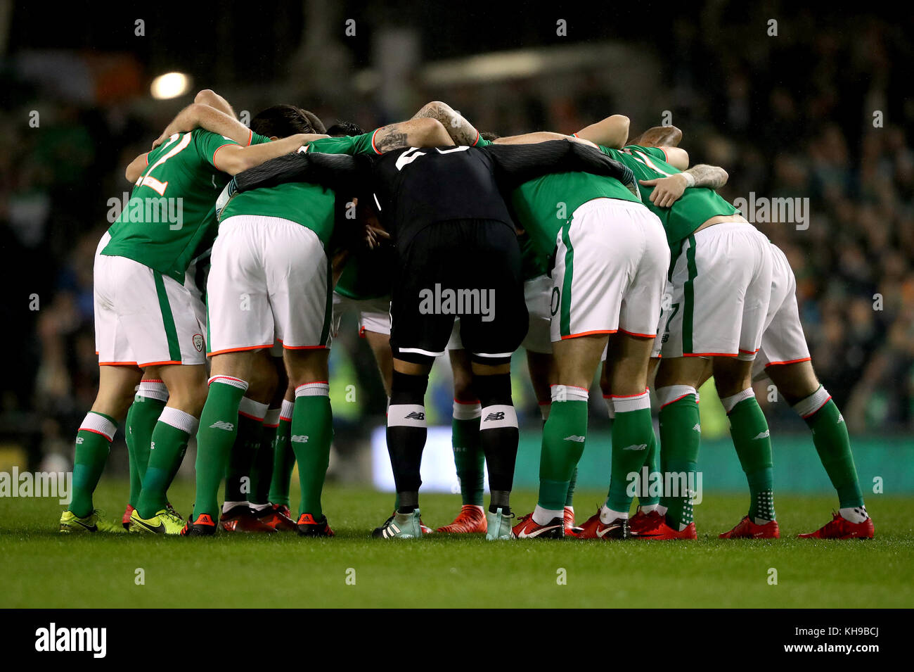 Pre Match Huddle High Resolution Stock Photography and Images - Alamy