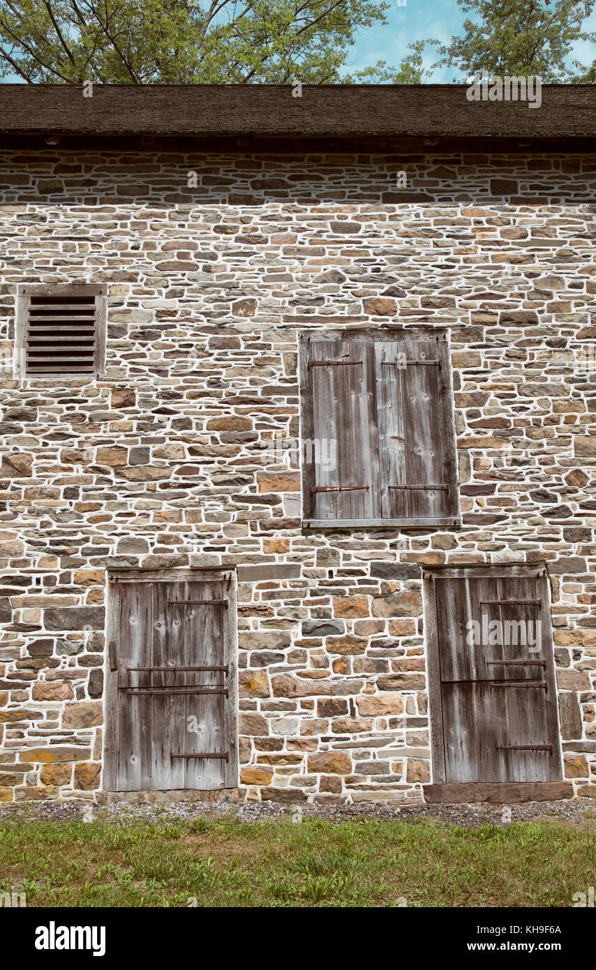 Rural Stone farmhouse in Pennsylvania - US Stock Photo - Alamy