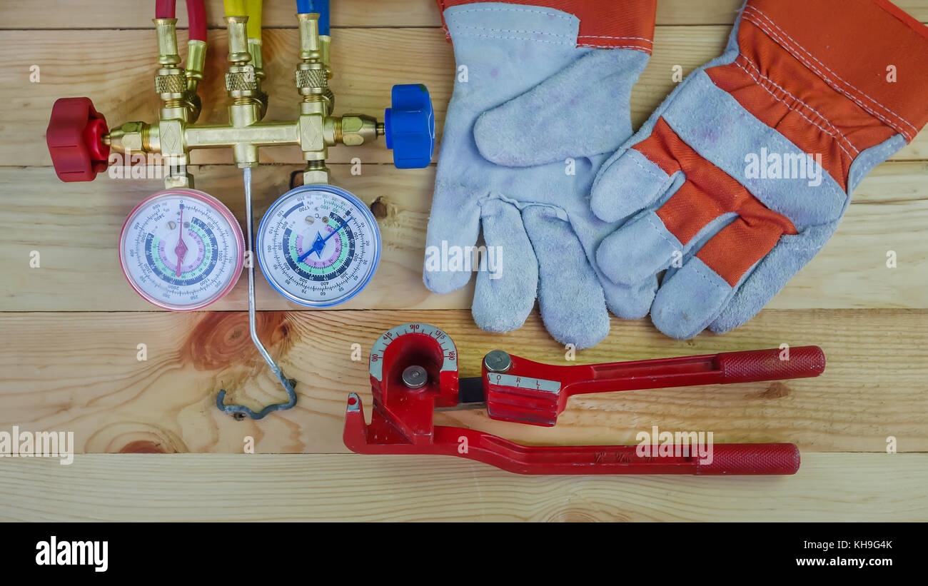 manometers measuring equipment for filling air conditioners Stock Photo ...