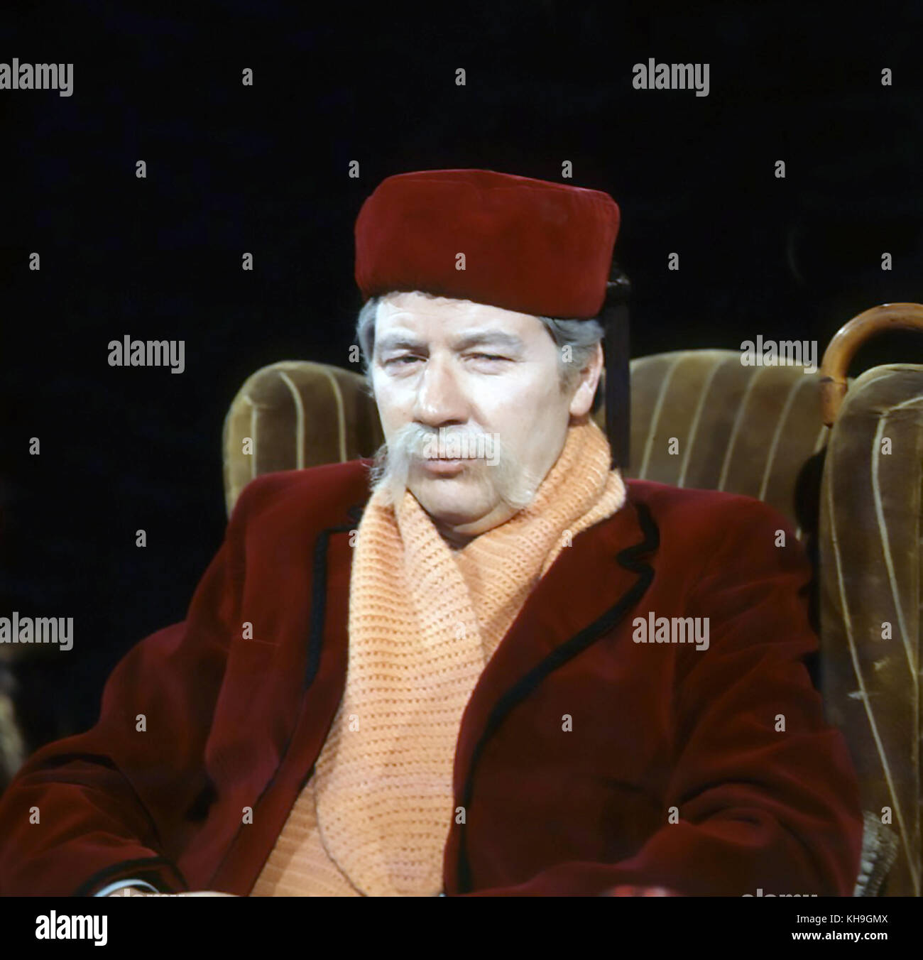 Max bygraves 1960s hi-res stock photography and images - Alamy