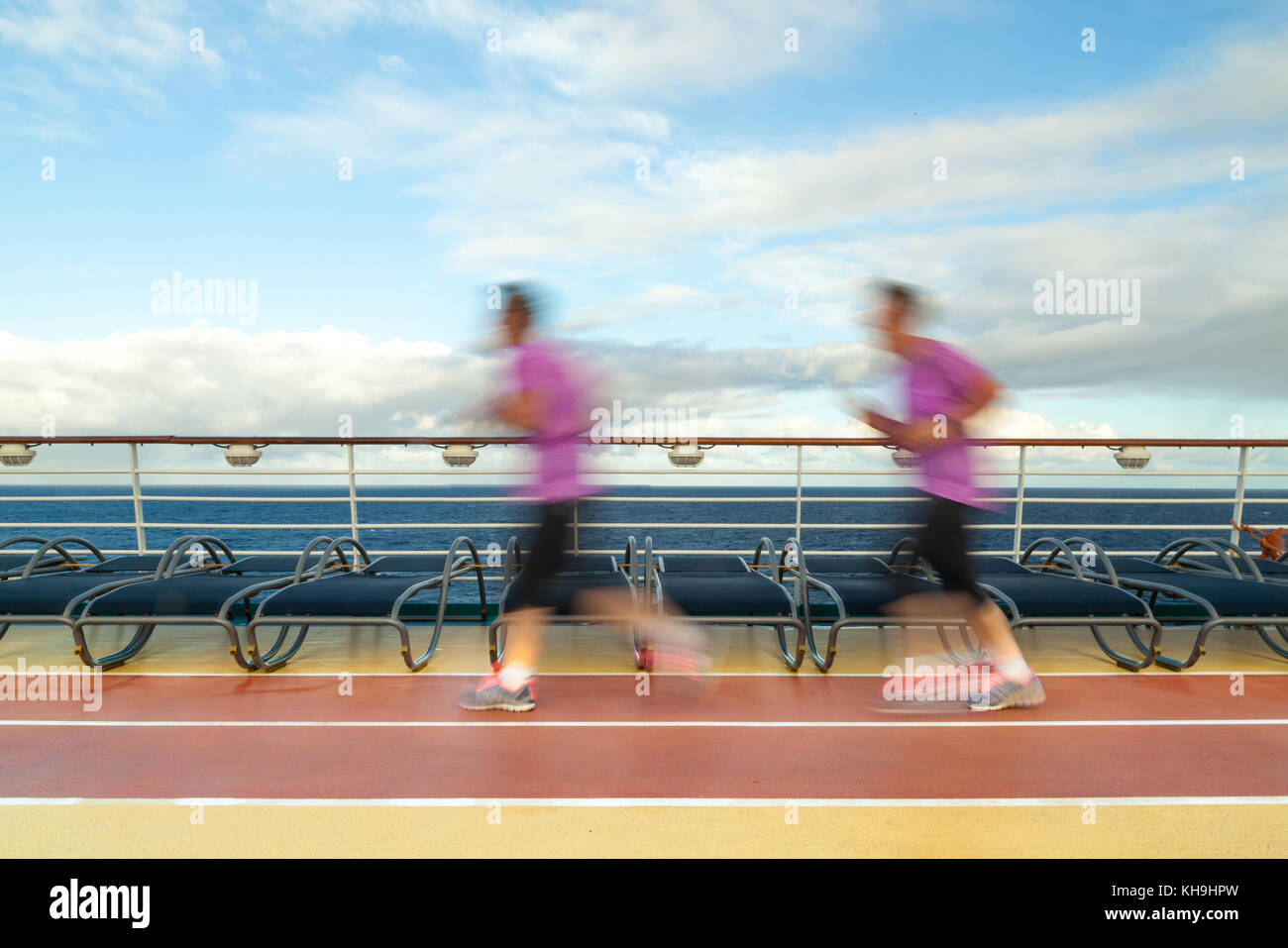 Cruise ship deck jog hi-res stock photography and images - Alamy