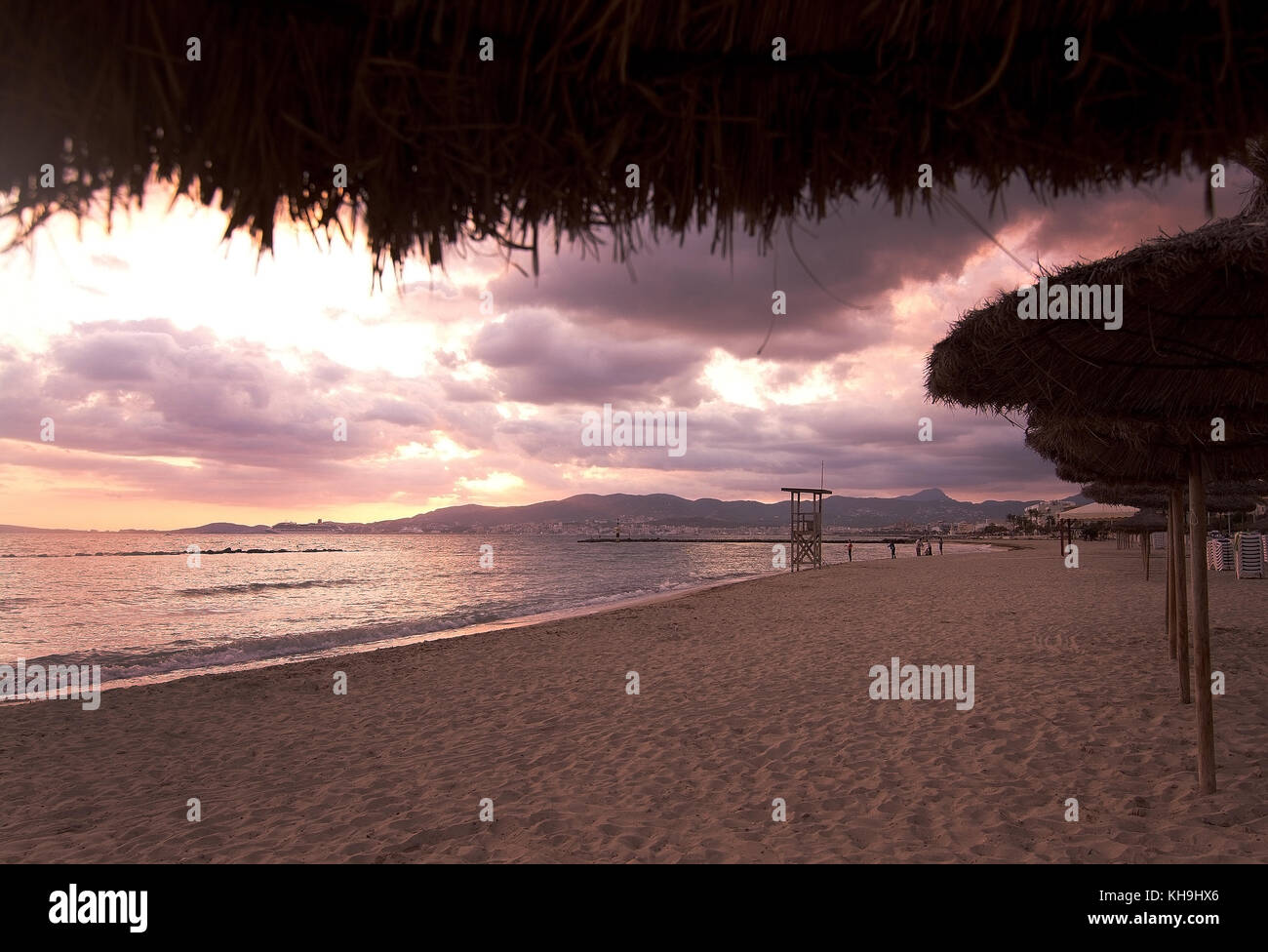 PALMA DE MALLORCA, SPAIN - SEPTEMBER 22, 2017: Colorful sunset beach ...