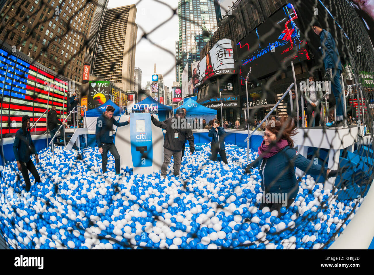 Citibank branch sign hi-res stock photography and images - Alamy