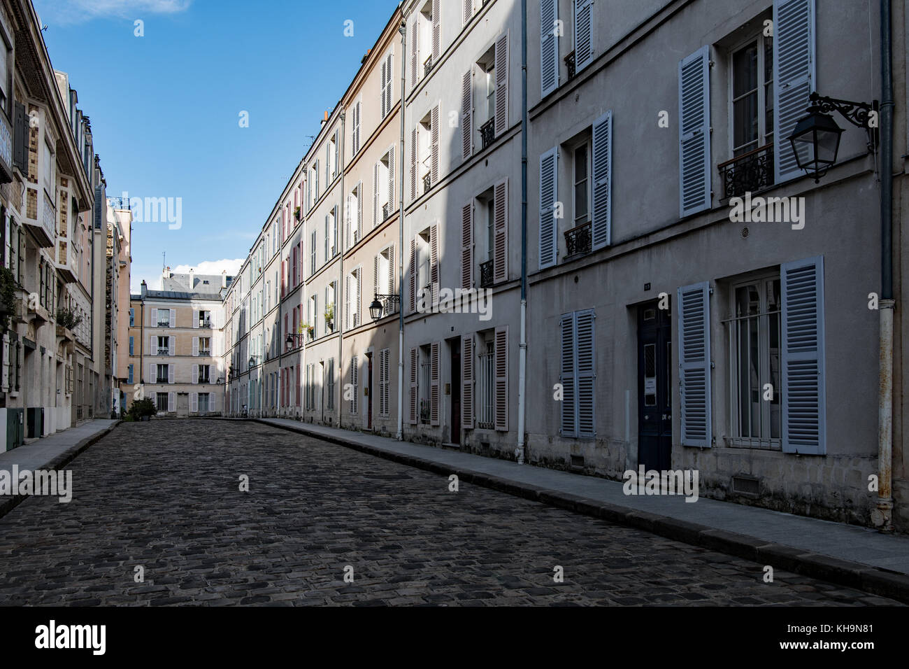 Cobbled passage hi-res stock photography and images - Alamy