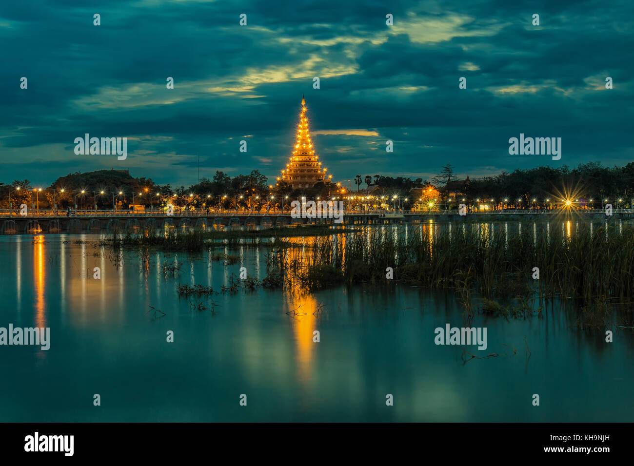 Public pond at night Stock Photo - Alamy