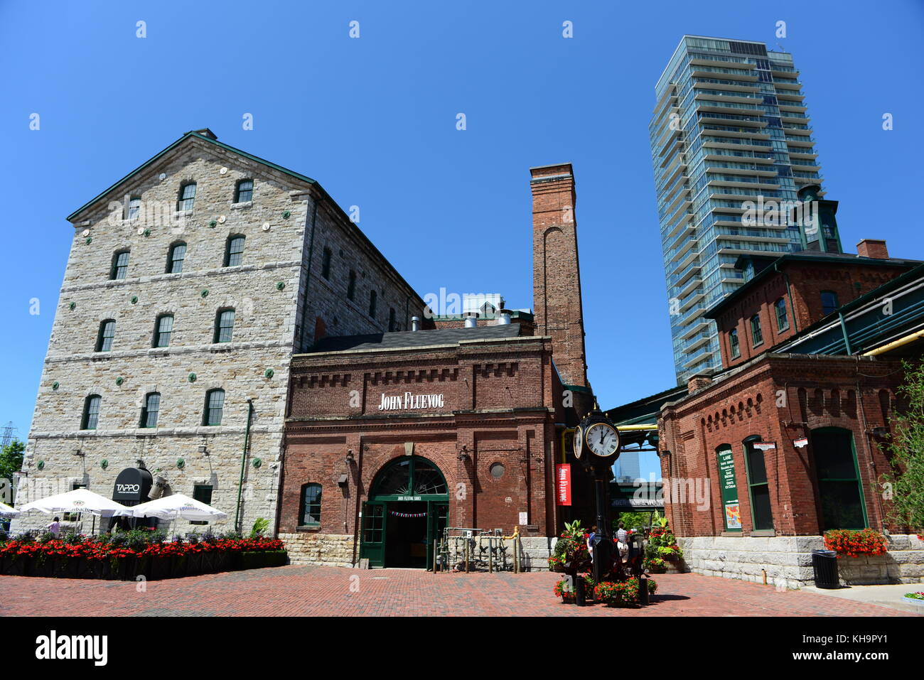 New York and Toronto Stock Photo - Alamy