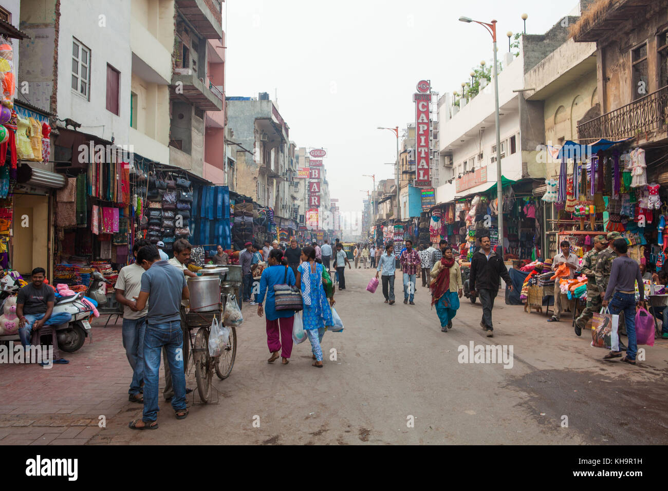 Poor infrastructure india hi-res stock photography and images - Alamy