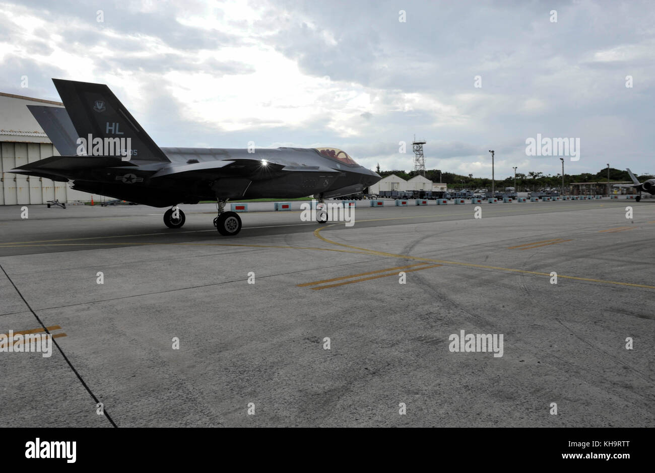 US Air Force F-35A Lightning II Taxiing Stock Photo - Alamy